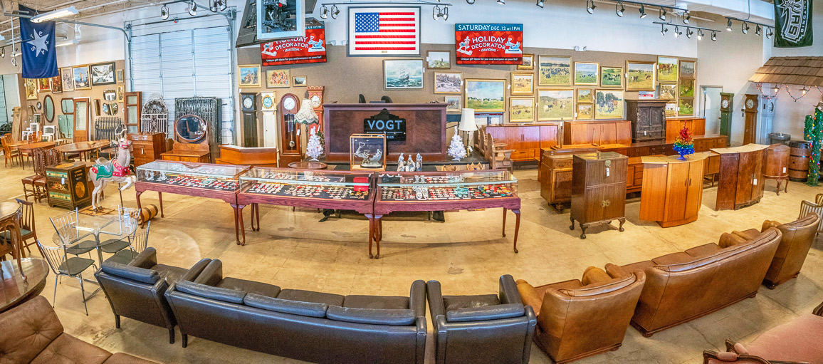 Holiday Decorator Auction | Vogt Auction